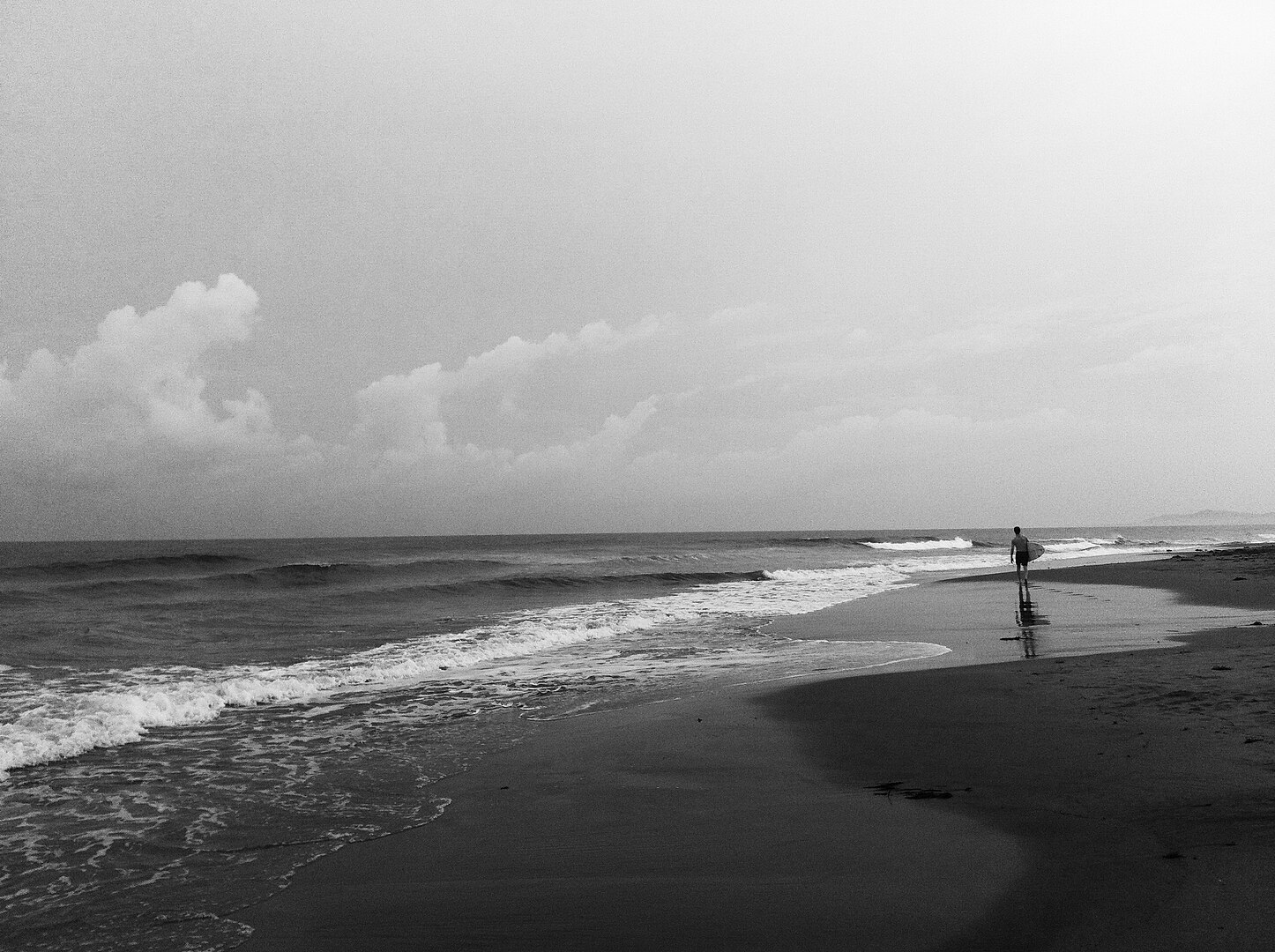 La isla donde el mundo se ve en blanco y negro - Periérgeia